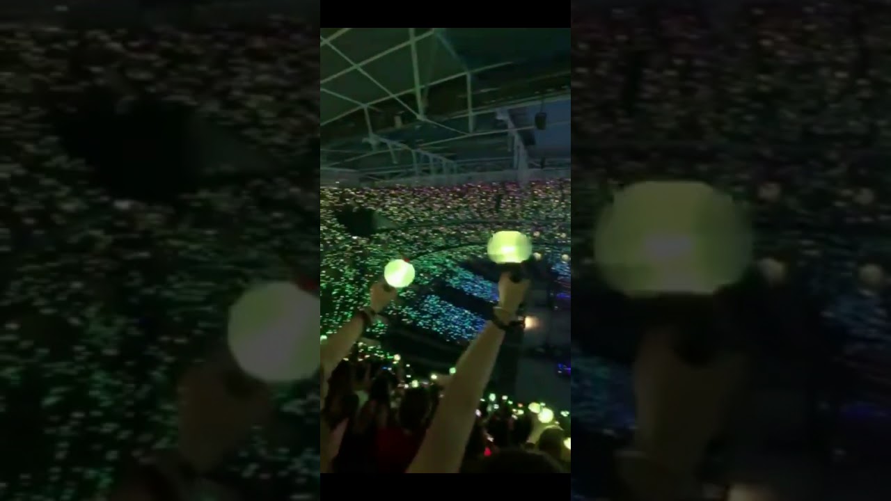 BTS CONCERT RAINBOW ARMY BOMBS!! - YouTube