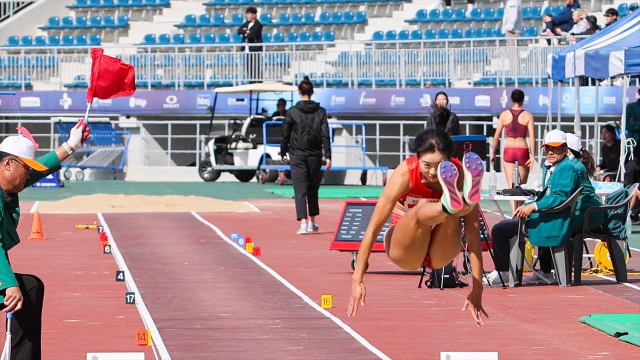 Long jump by the strongest...is the result a foul? 안동시청 유정미 최강자의 멀리뛰기 ...