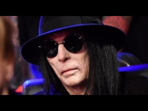 Health problems Mick Mars 71 leaves Mötley Crüe! - YouTube