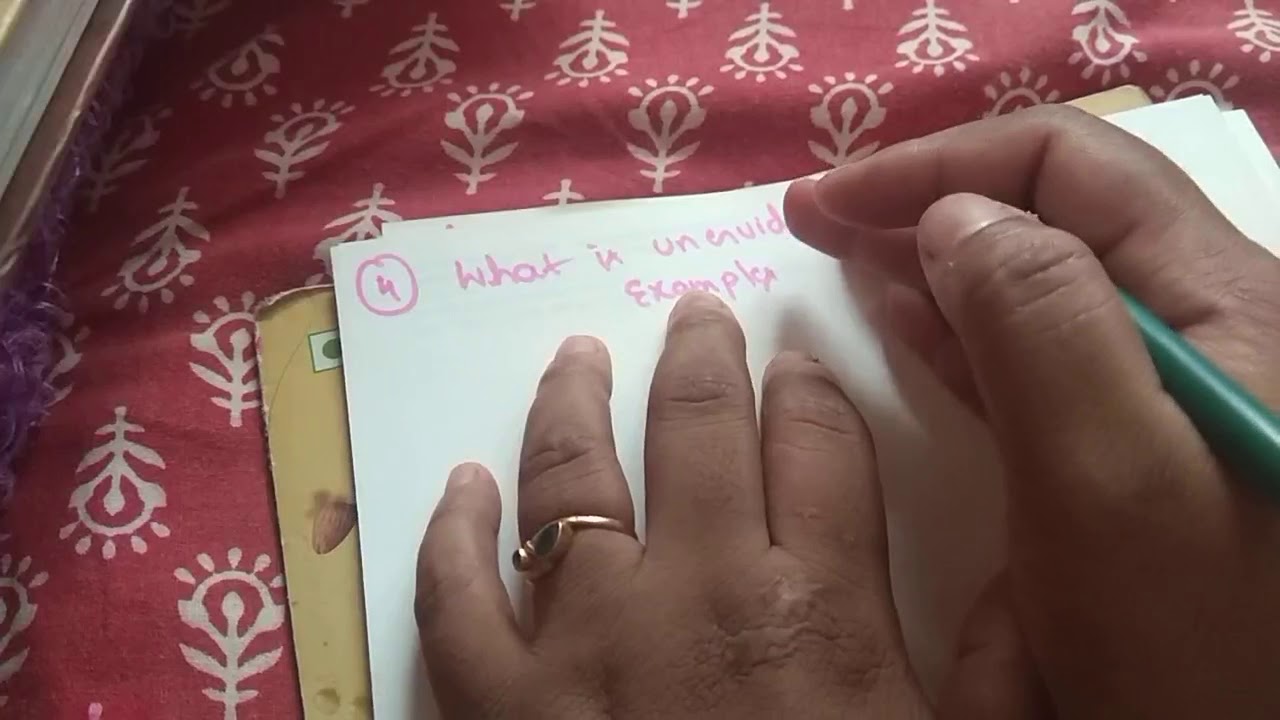 DATA COMMUNICATION AND COMPUTER NETWORKS (1st model question paper) FOR ...