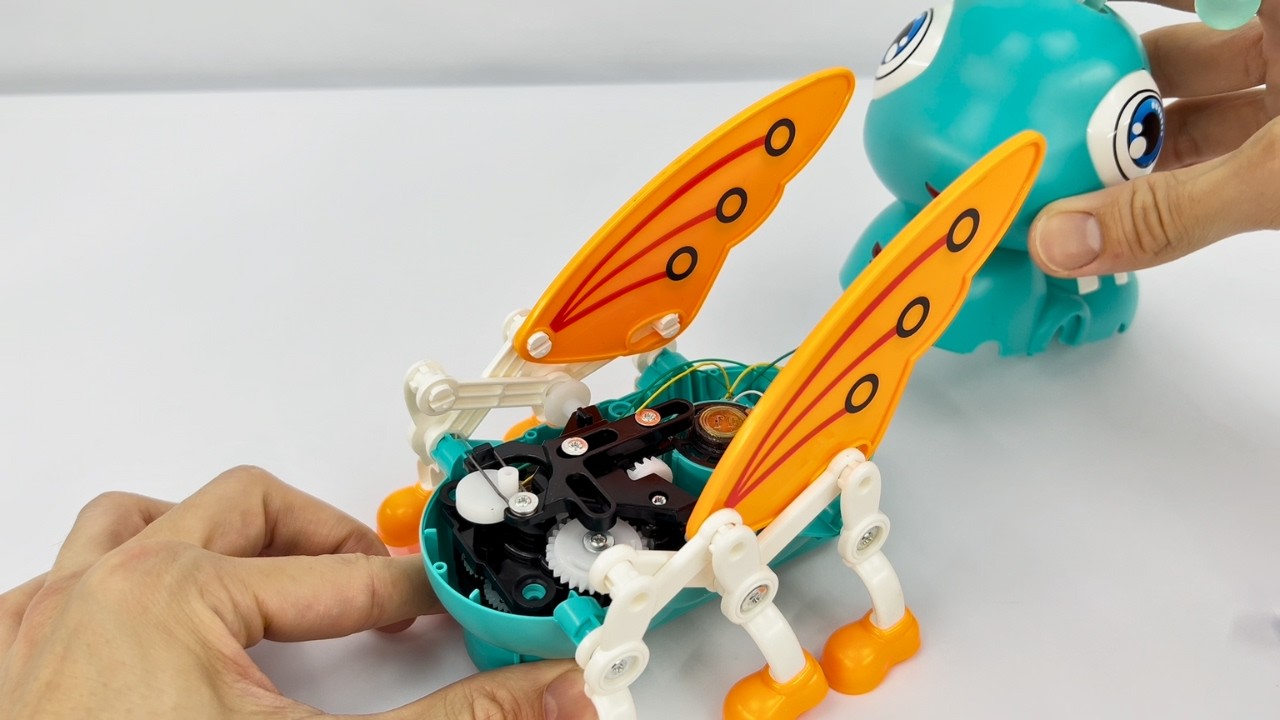 What's inside ROBOT BUTTERFLY? #1 - YouTube