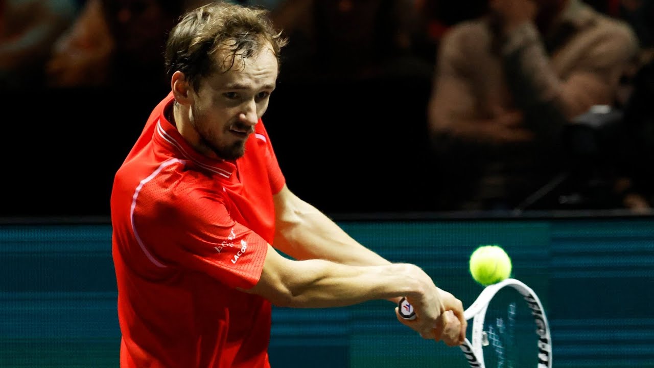 Daniil Medvedev's Backhand Is Unbelievable - YouTube
