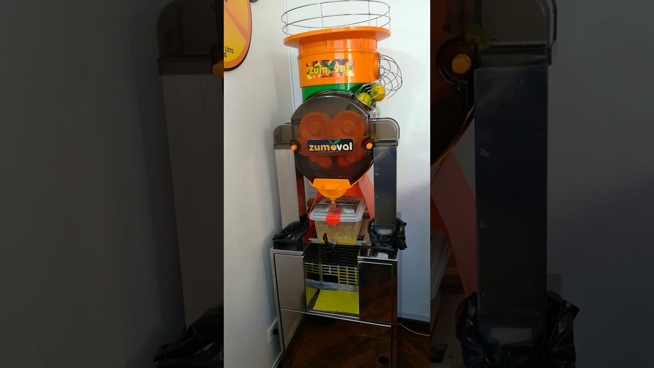 Máquina exprimidora de naranjas zumoval fast top - YouTube