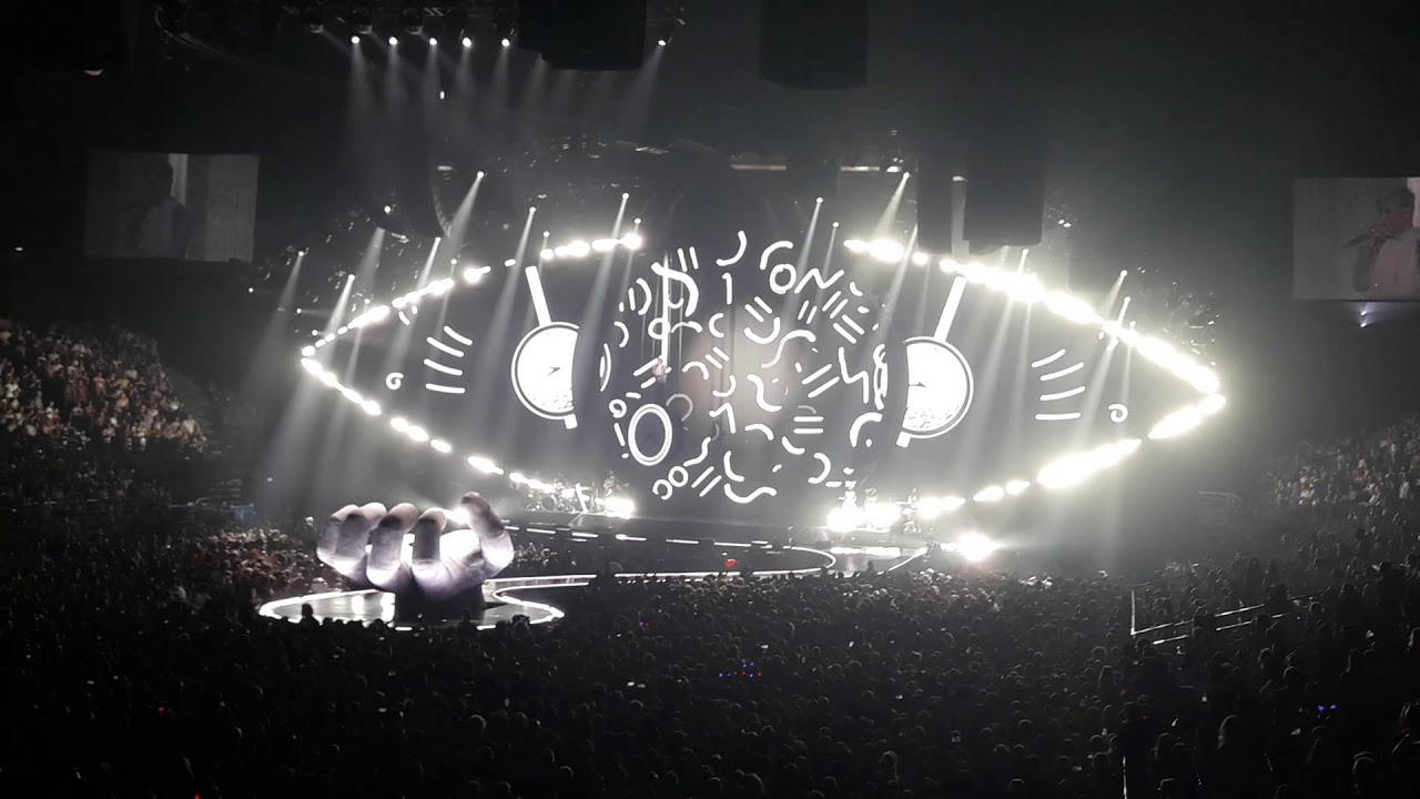 Katy Perry - Pendulum - Paris 2018 - YouTube