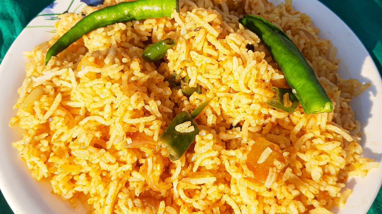 Tomato fried rice | Spicy tomato rice recipe | Tomato pulao recipe ...