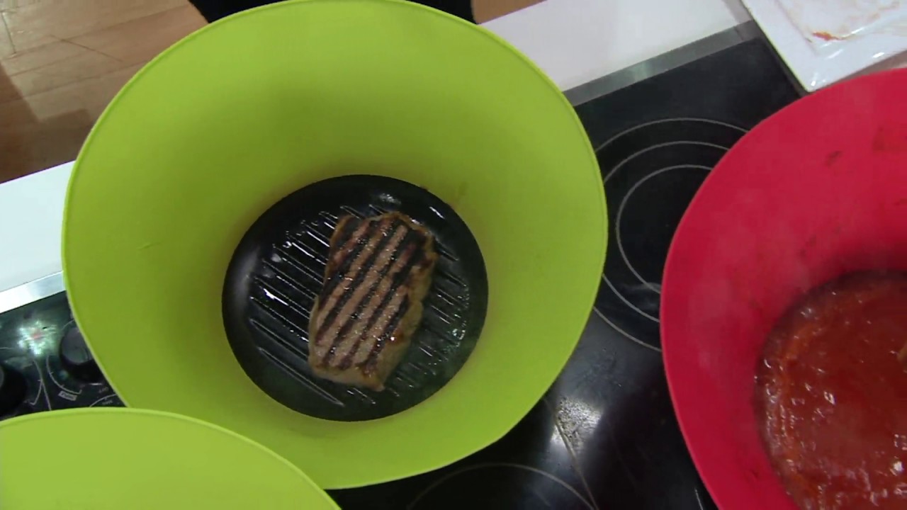 Frywall Set of 2 Silicone Splatter and Spill Stoppers on QVC - YouTube
