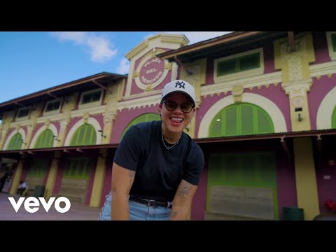 Jennybeth Lebron - Perreo En La Placita (Official Music Video)