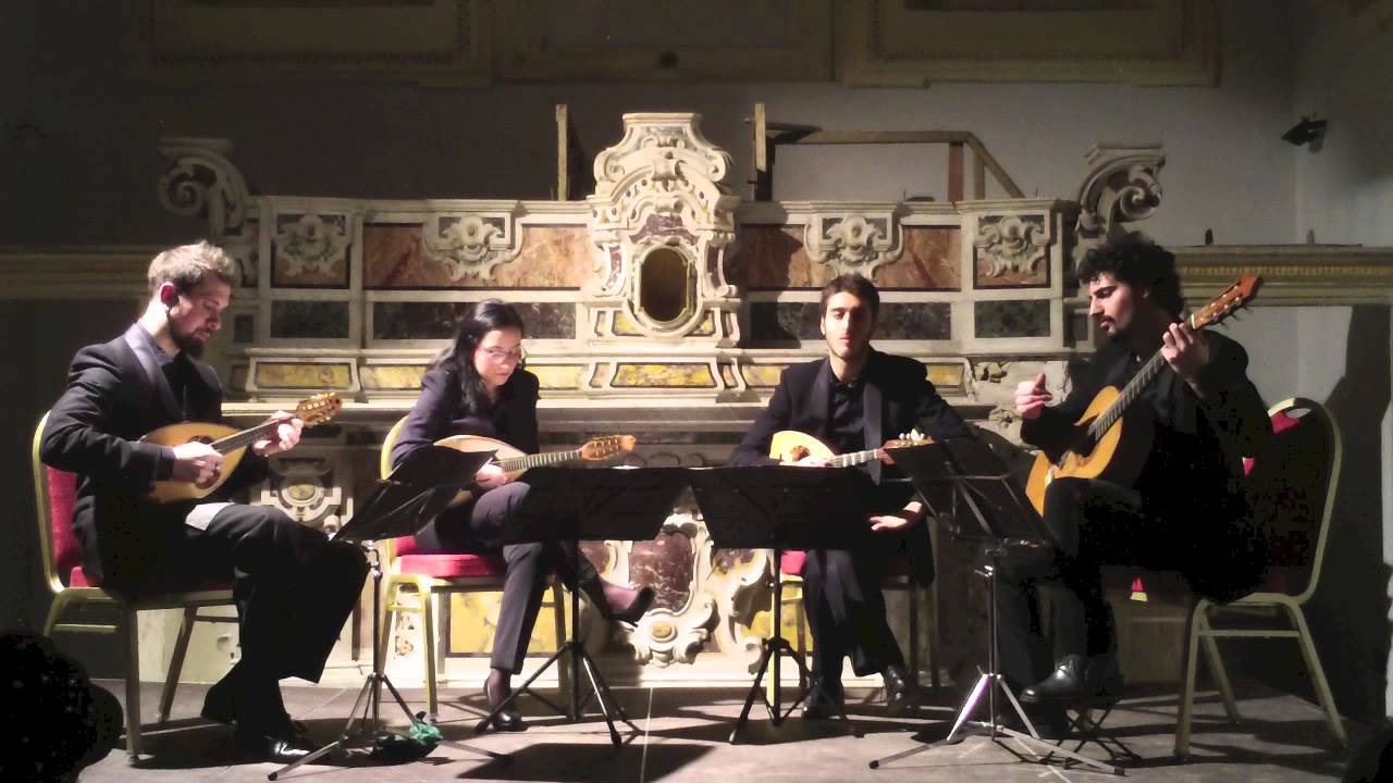 MelisMandolin Quartet plays Raffaele Calace Intermezzo op.146 - YouTube