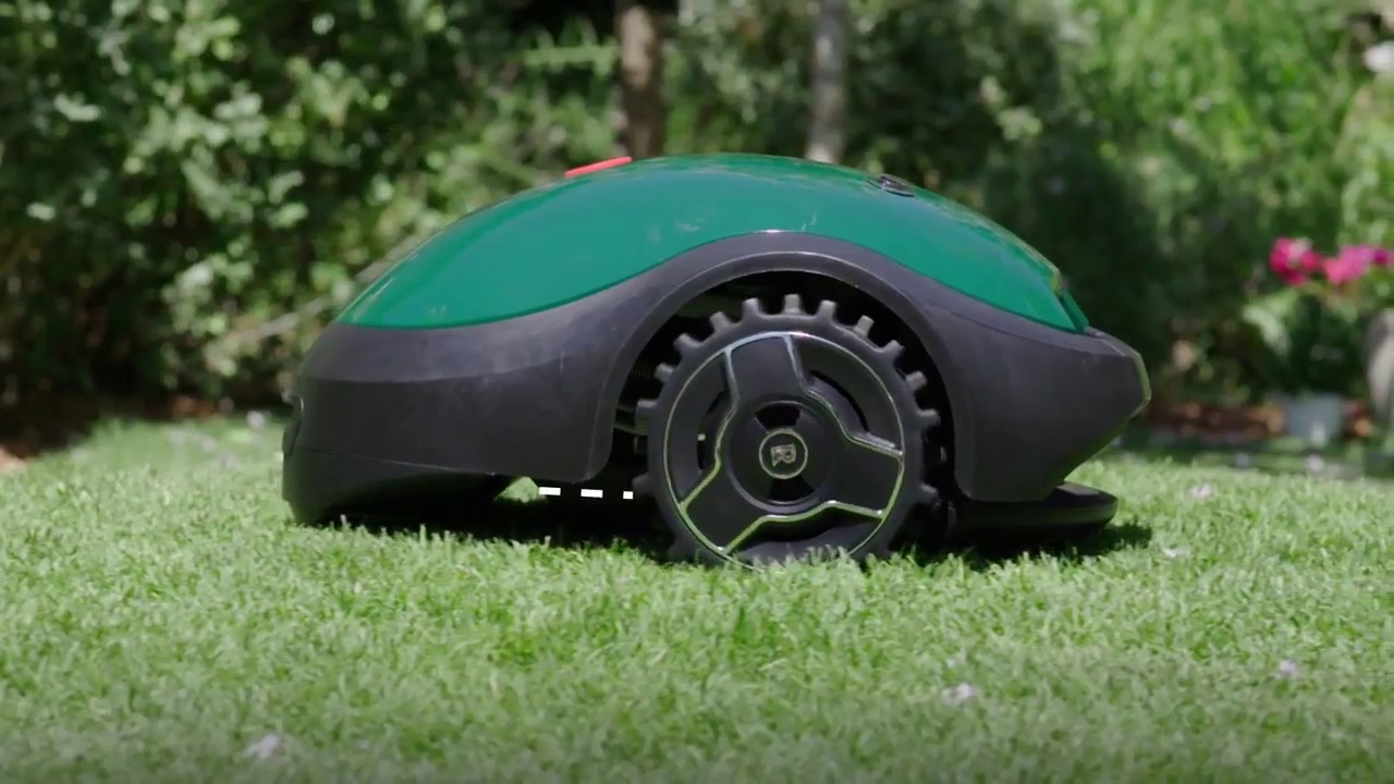 Robomow RX12 - Robot Tagliaerba - YouTube