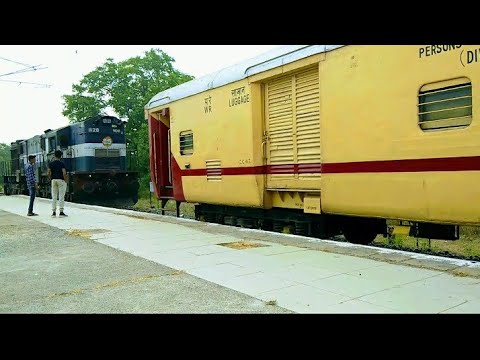 WDM3A Locomotive coupling in Mahuva Train at Dhola junction - YouTube