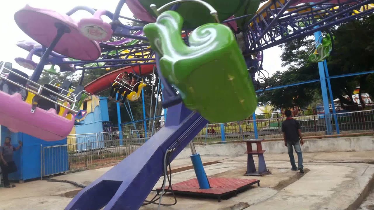 Tenzins... Enjoying the ride in Fun World, Bangalore. - YouTube