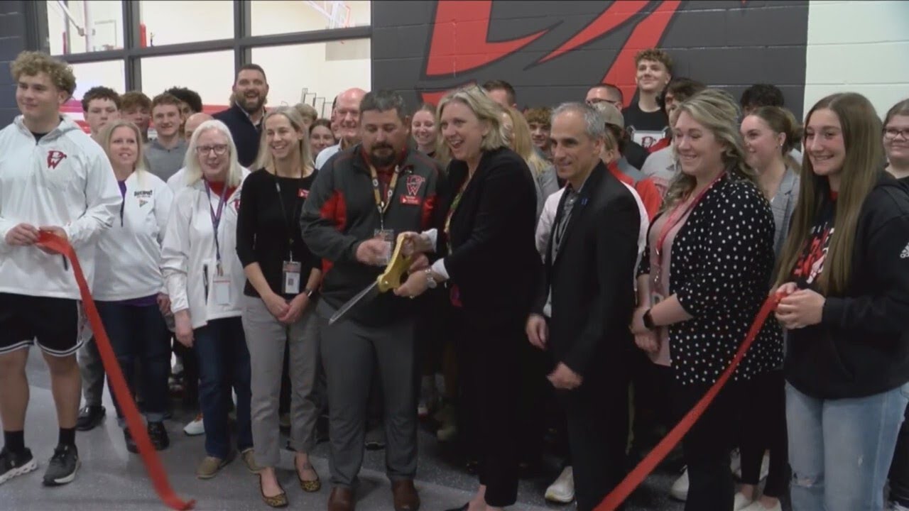 Davenport West High School unveils new athletic facilities - YouTube