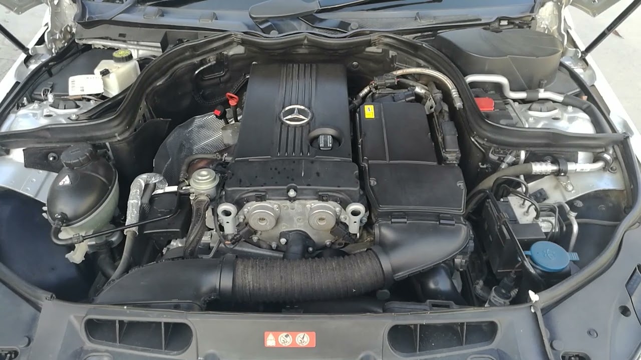 Mercedes C200 W204 M271.950 Engine idle running - YouTube