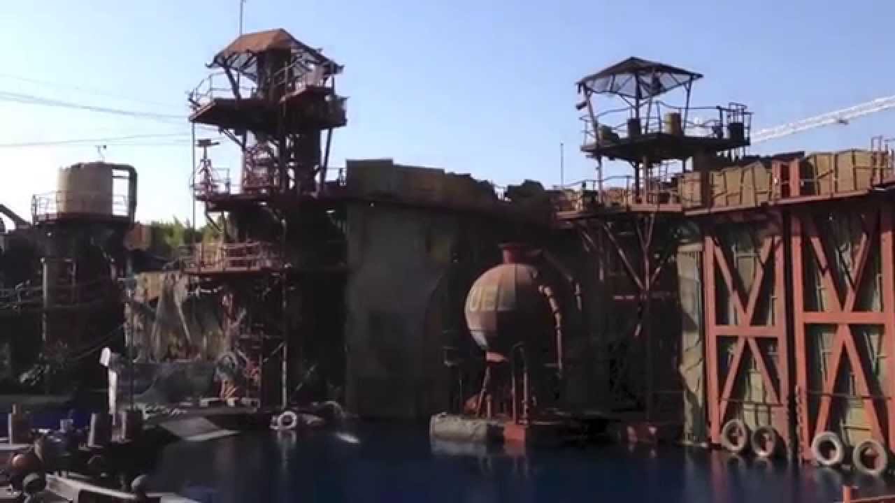 Waterworld - Universal studios - Los Angeles CA - YouTube