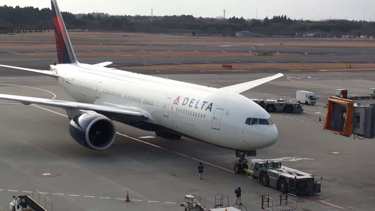 Delta Air Lines Boeing 777-200LR - Narita International Airport【NRT ...