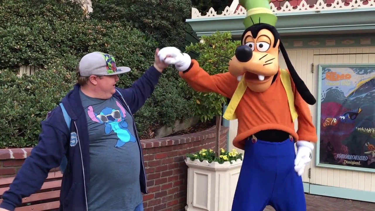 Goofy Teaches Me The Perfect Cast - YouTube