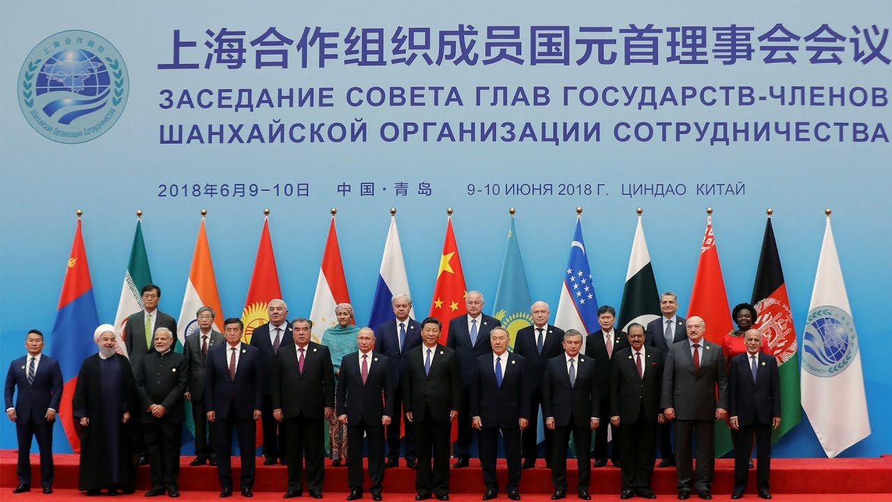 President Xi Jinping greets leaders at SCO summit - YouTube