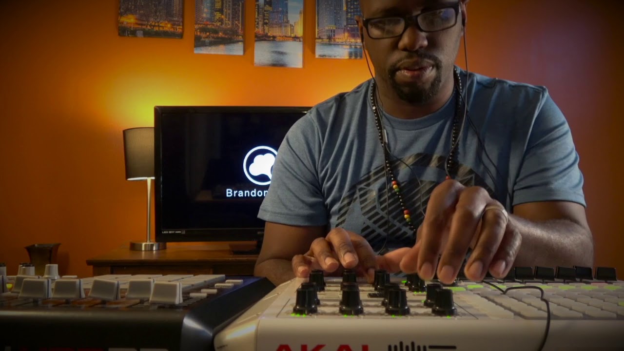 Lofi Beat Session Live! - Brandon Meeks Music : APC40 Performance - YouTube