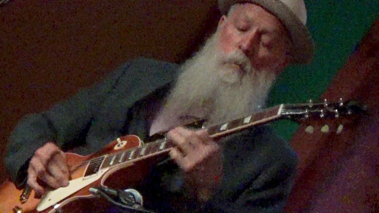 Jay Summers, Victor Purvis bass solo - YouTube