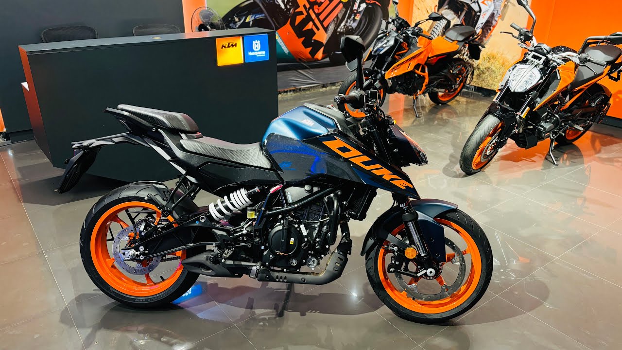 All New Colour Showroom Walkaround | Blue Black | KTM Duke 250 Gen 3 ...