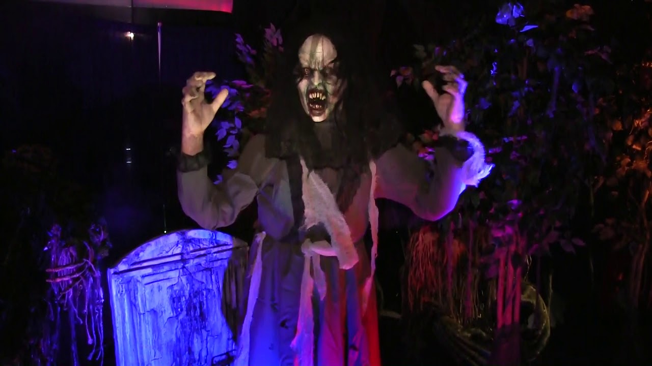 Poison Props at the 2019 Transworld Halloween & Attractions Show - YouTube