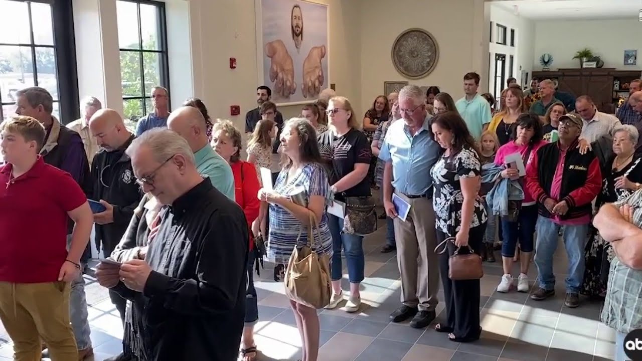 Sutherland Springs church honors victims, survivors of mass shooting ...