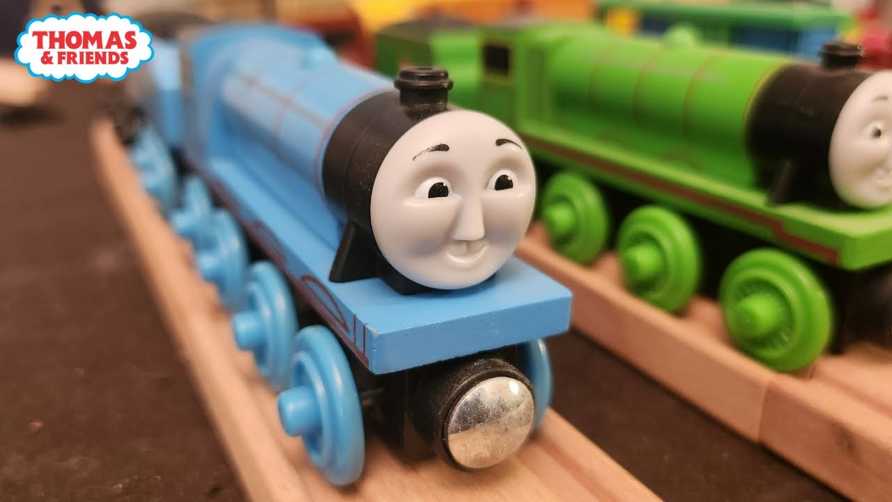 Gordon Pulls Through | Squeak Rattle And Roll | Thomas & Friends Clip ...