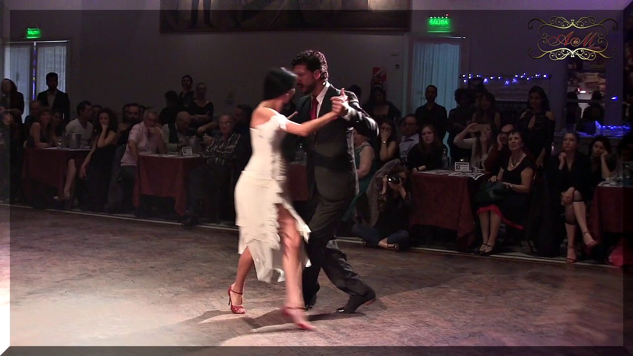 Natacha Poberaj, Julio Bassan y Orquesta Color Tango en Salón Canning ...