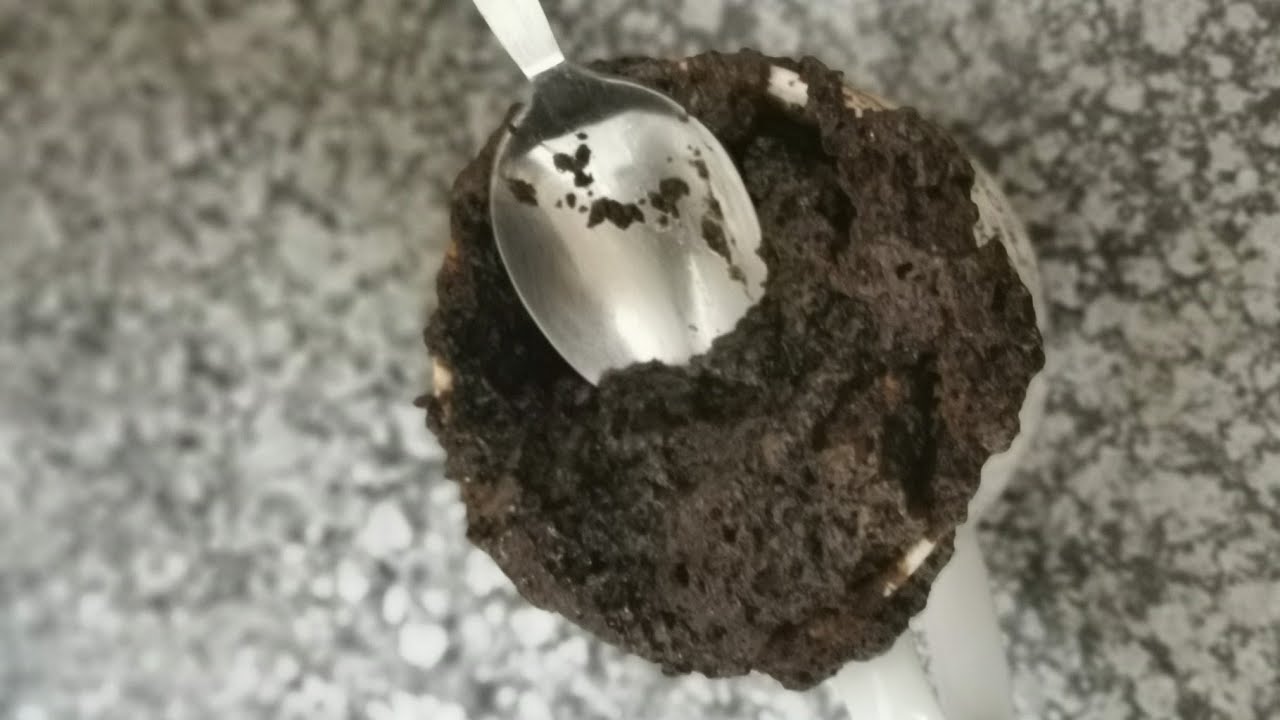 Multi Chocolate Volcano "Cake"..In A Mug - YouTube