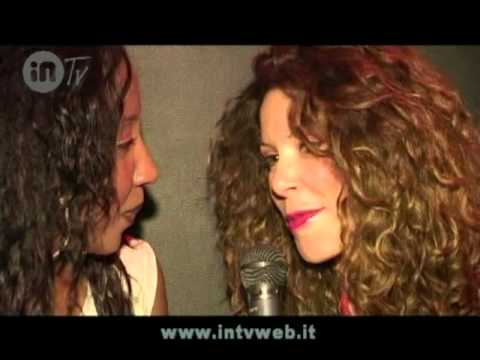 claudia rossi prometterla a tutti e non darla a nessuno.mp4