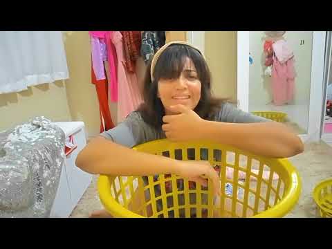 mostrando meu sesto de roupa e a calcinha fio