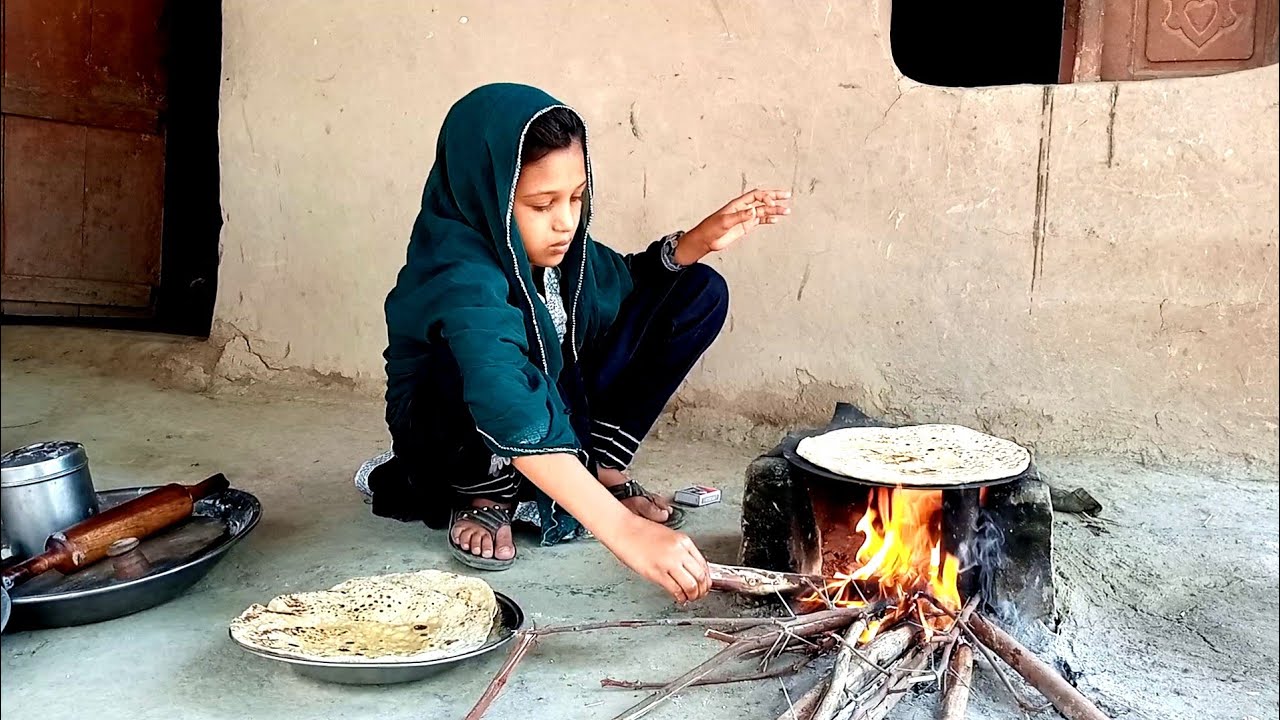hamari dopahar ki daily Roti pakani ki Routine / sindh village cooking ...
