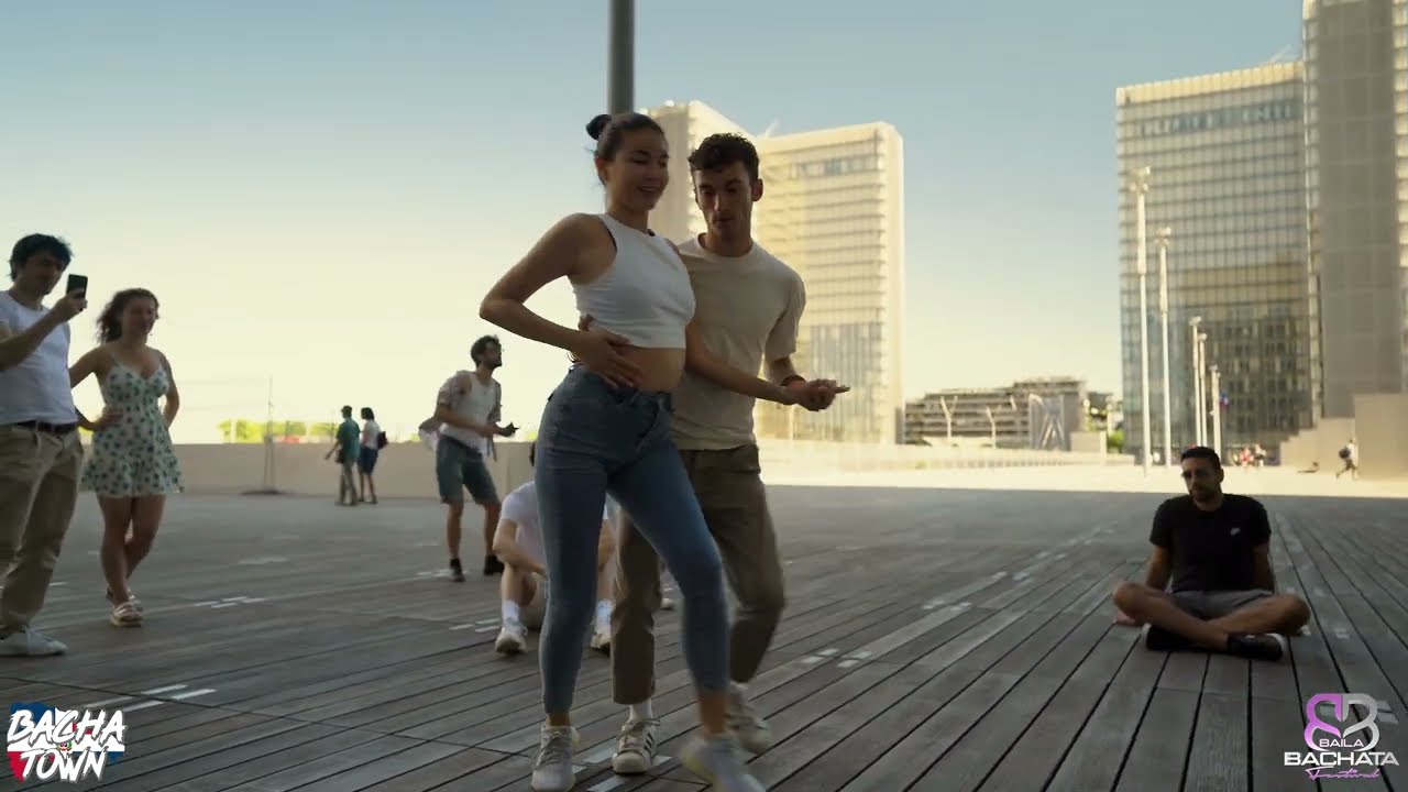 Micka & Kamilya / "Explicale" / Baila Bachata Festival 2022 - YouTube