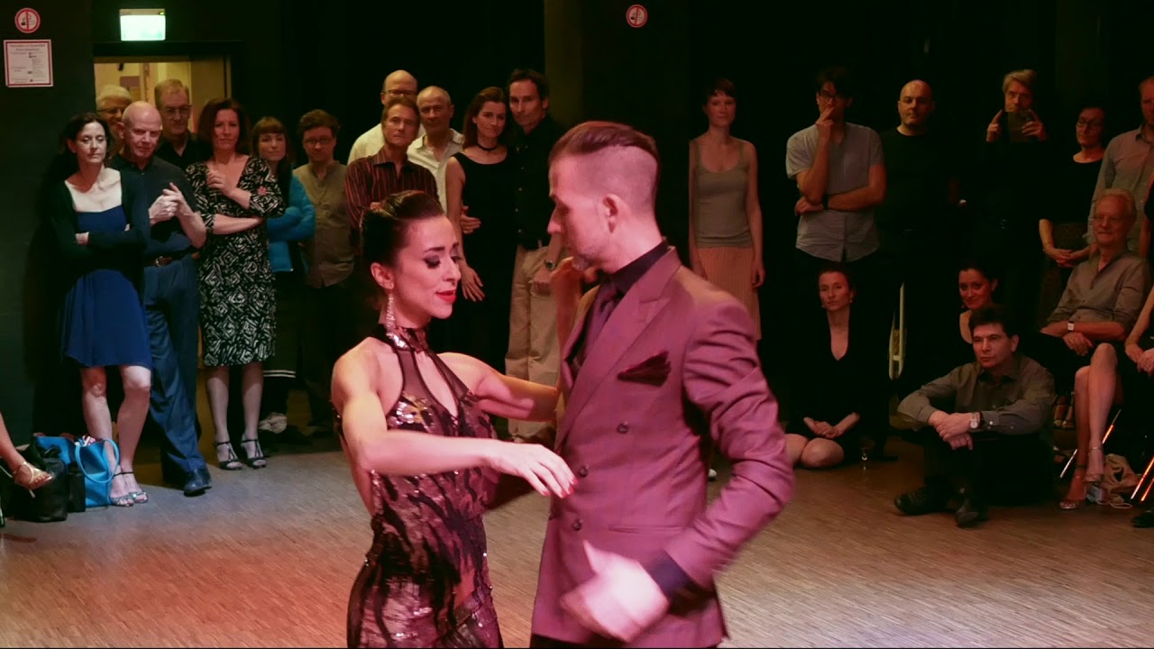 Michael Nadtochi y Paula Duarte en Frankfurt (4) - YouTube