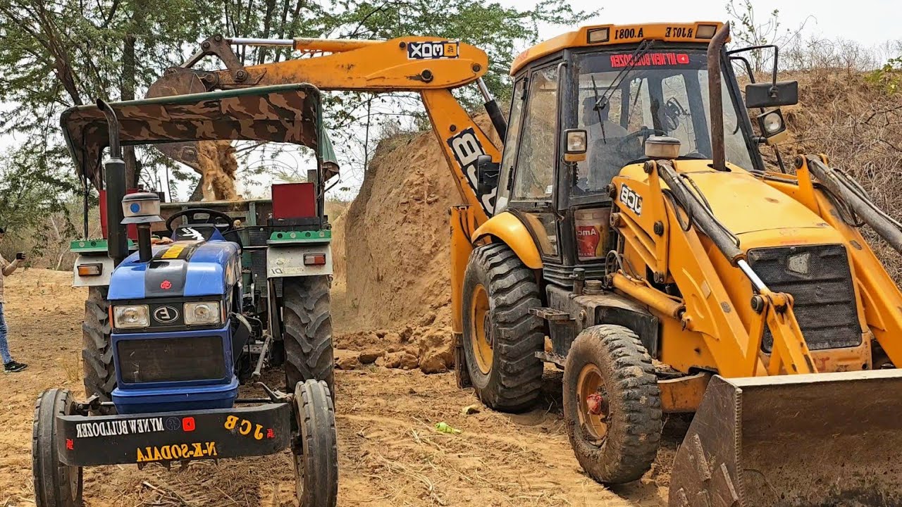 JCB 3DX Xpert Loading Field Mud | Eicher 380, Massey Ferguson Tractor ...