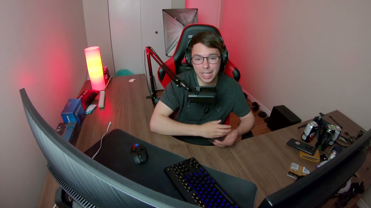 Daniel Larson Flashes Tiktok Live TWICE! [audition] - YouTube