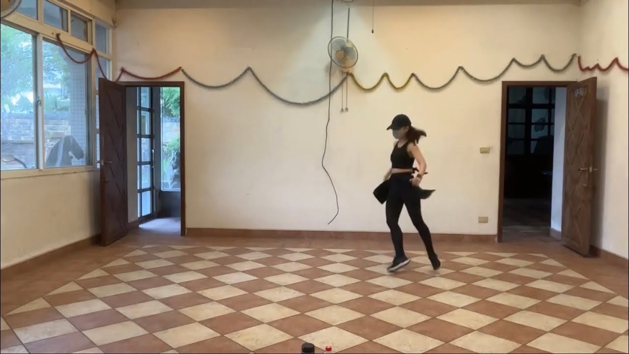 Suavemente/Suave (Kiss Me)- 輕輕吻💋我 -(Spanish_西班牙🇪🇸語)-Line Dance - YouTube