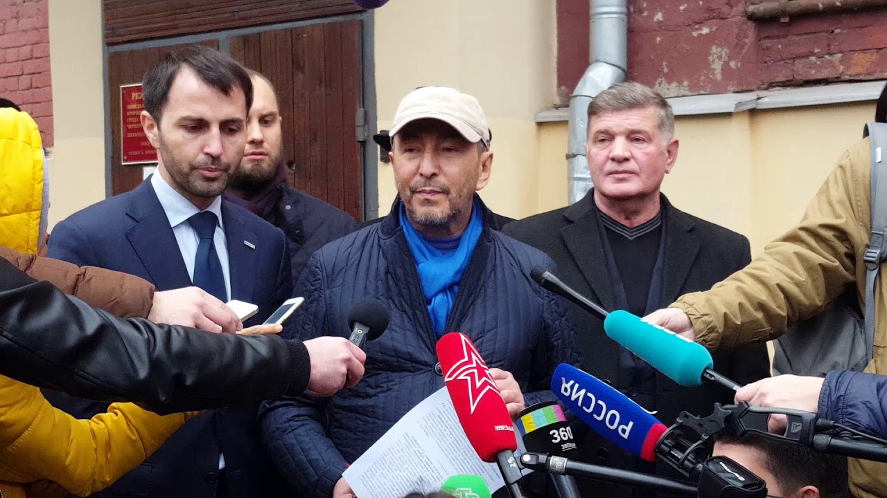умар джабраилов у тверского суда - YouTube