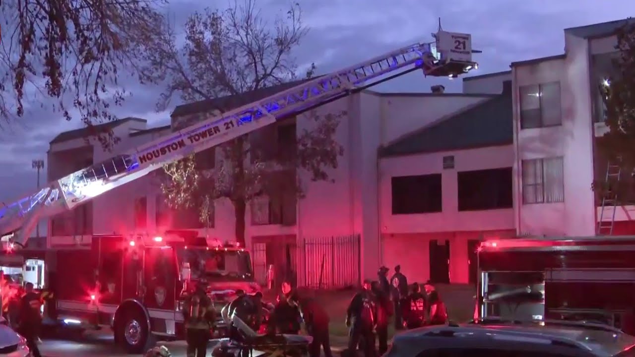 Firefighters battling large apartment fire in southwest Houston - YouTube