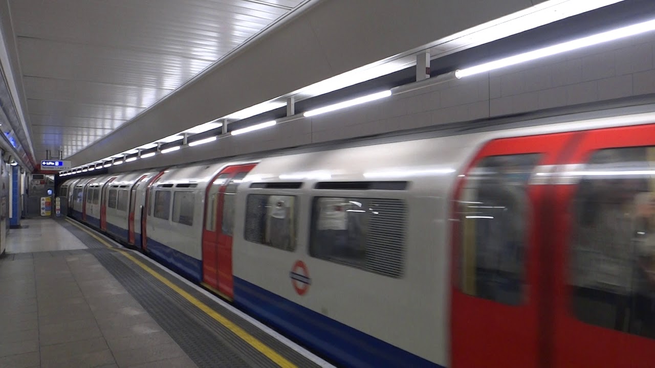 London Underground 1973 Stock - Arriving Heathrow Terminals 2 and 3 ...