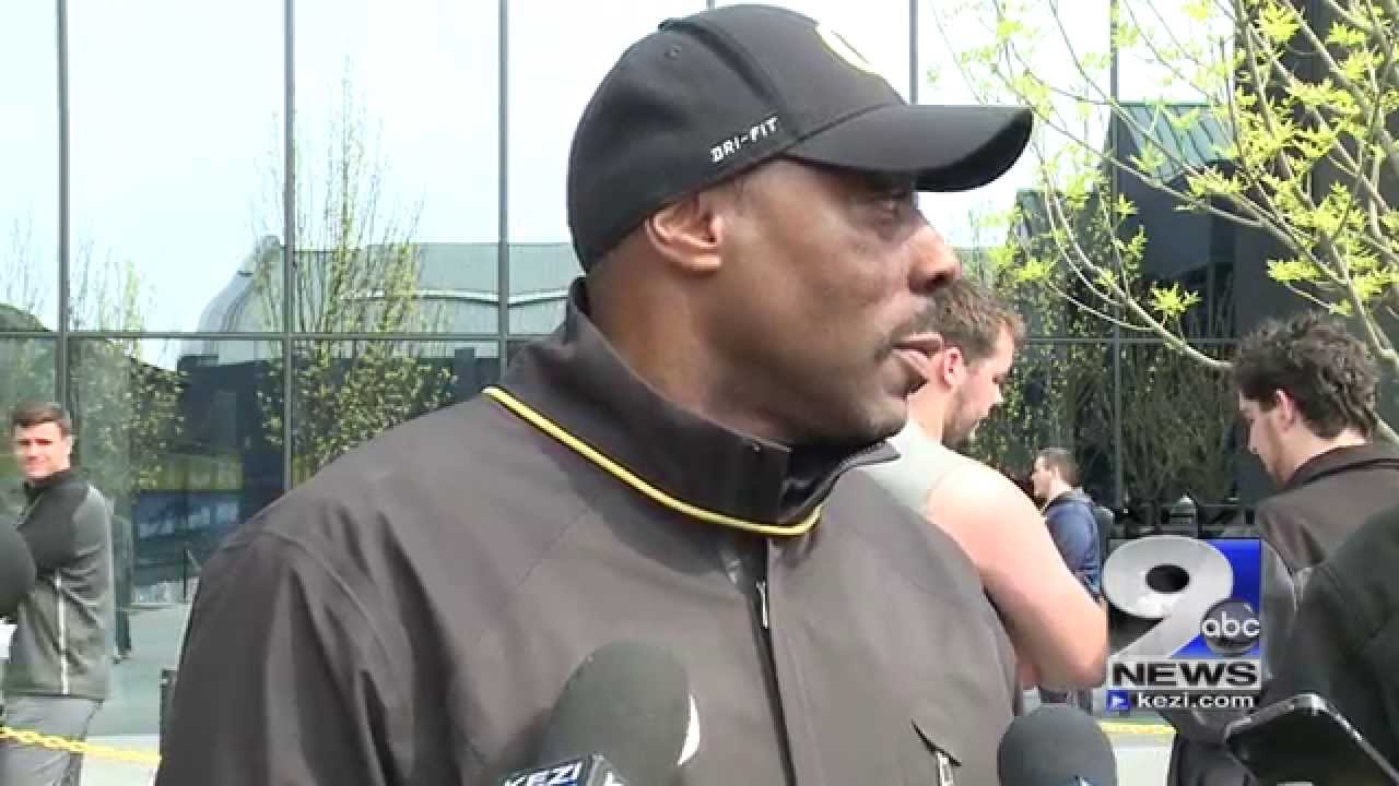 Don Pellum on First Week of Spring Practice - YouTube
