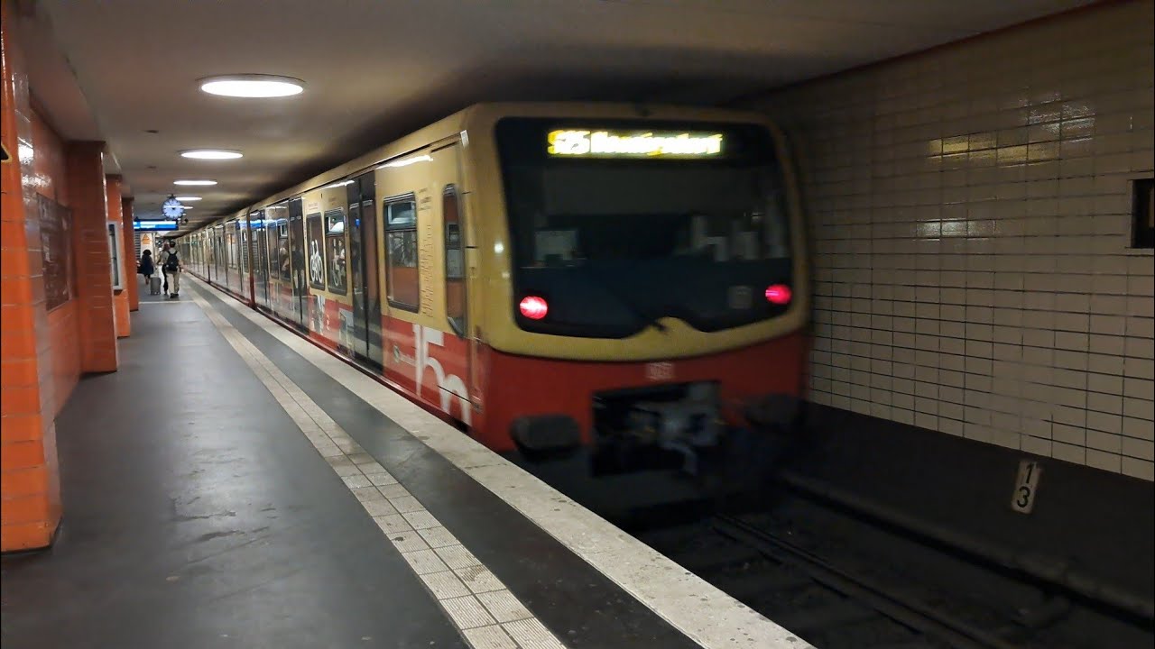S Bahn DB BR 481/482 Departing Oranienburger Straße - YouTube