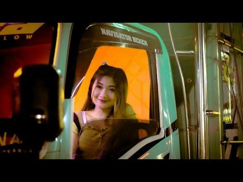 Story Wa Truk II Cewek Truk Cantik..