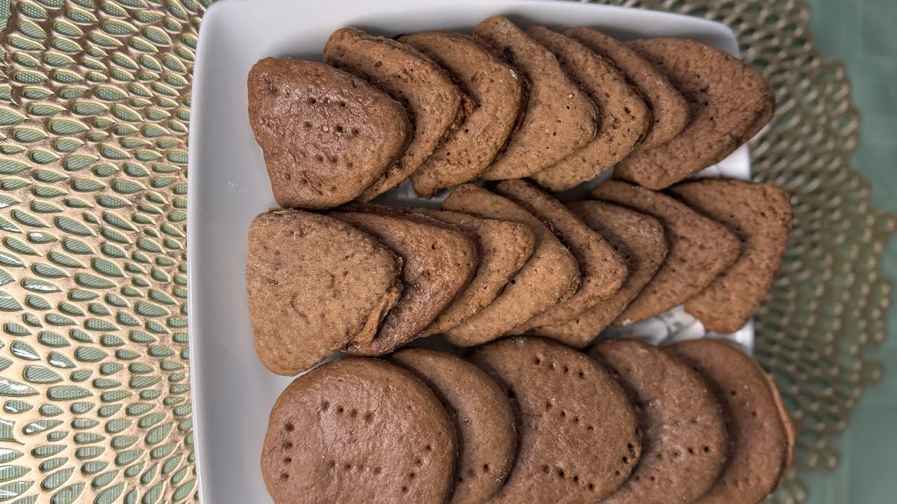 Simple Homemade Chocolate Biscuits/ Cookies - YouTube