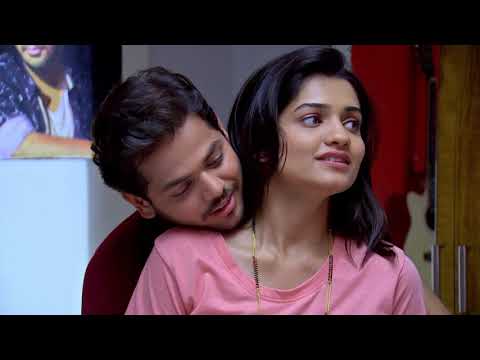 Romance कर्तन दरवाजा राहिला उघाडा | Phulpakharu - Best Scene - Zee Yuva