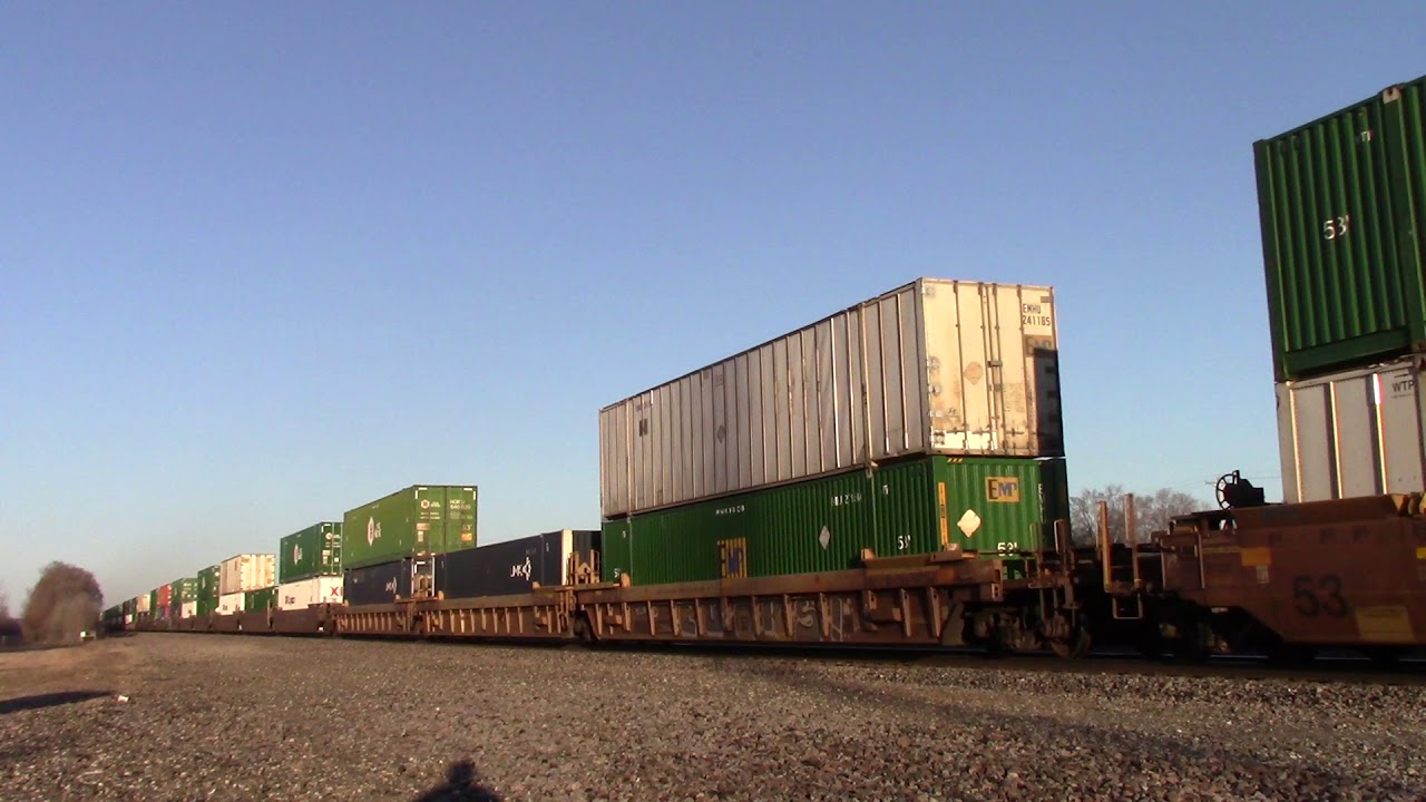 UP 5369 East - YouTube