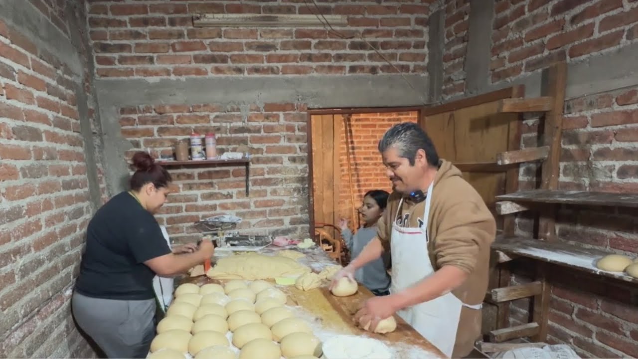 Así se prepara el famoso y delicioso pan de Numarán, en Michoacán ...