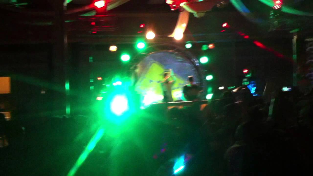 Botnek at Funky Town 4-sunrise event center - YouTube