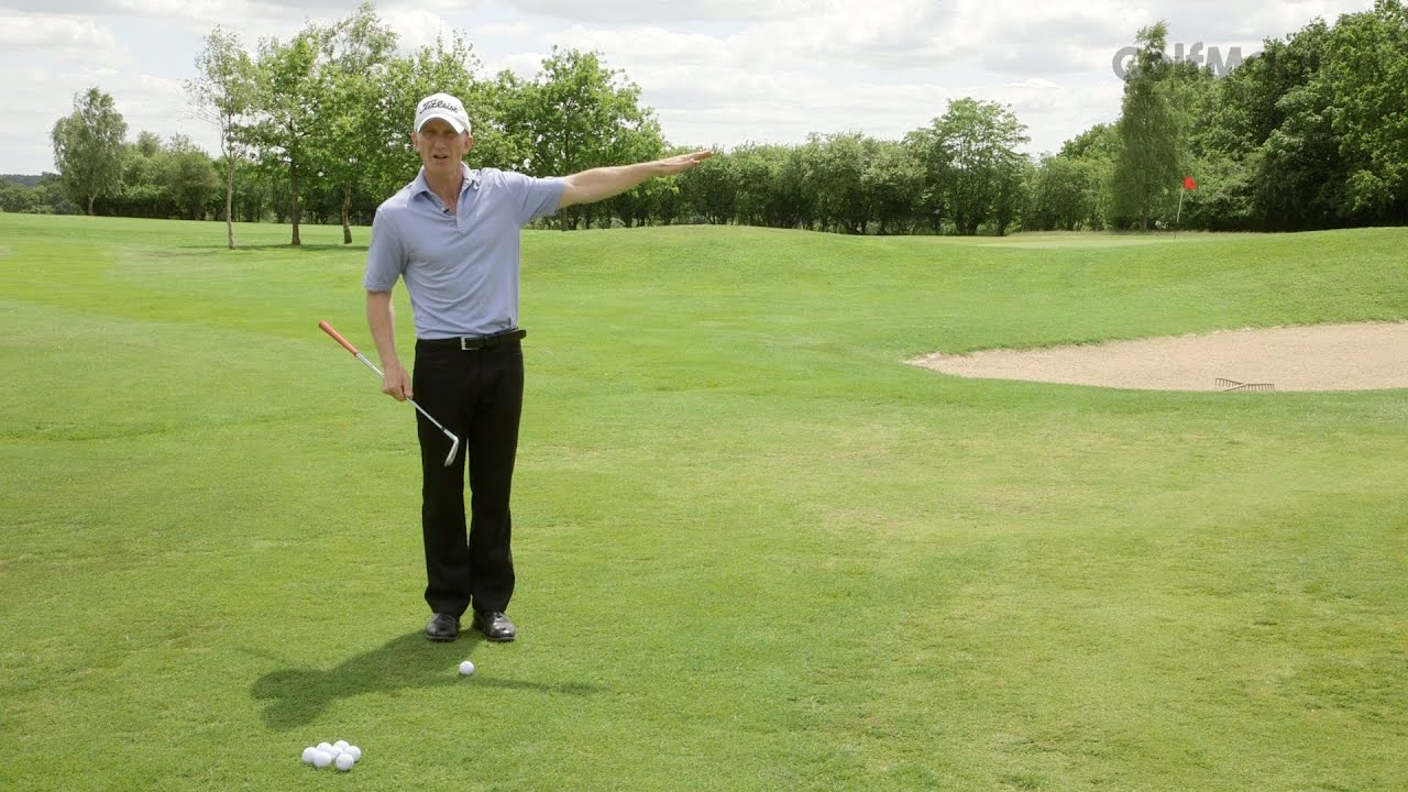 How to play the bump and run | GolfMagic.com - YouTube