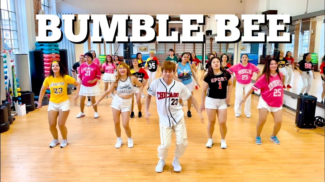 BUMBLE BEE - Dance Fitness / Zumba / TikTok Viral / Fitness Motivation / healthy lifestyle - YouTube